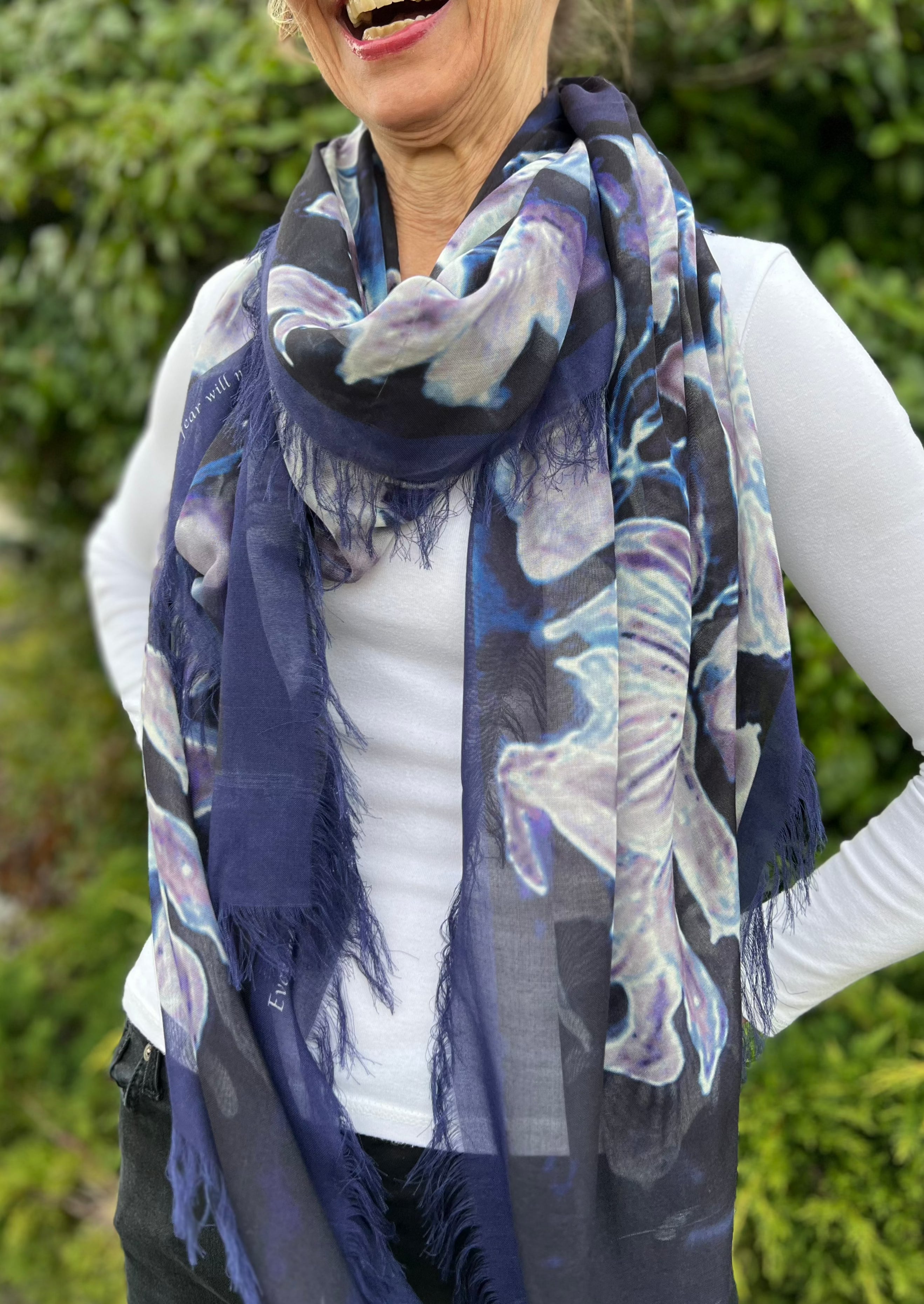 D-518sample LIGHT IN THE DARKNESS – Love's Pure Light Luxury Silks